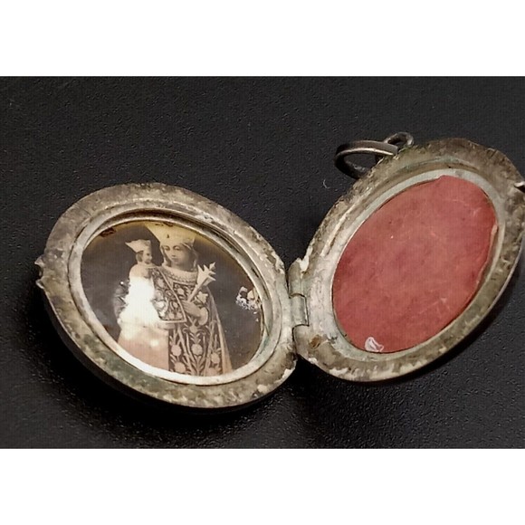 Unbranded | Jewelry | Ul Frau Von Alttting Relic Reliquary Locket ...